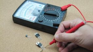Mengenal Multimeter Analog dan Digital dan Bagian-bagiannya