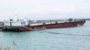 Kapal Tongkang: Pengertian, Jenis, dan Kegunaannya - Alief Rakhman