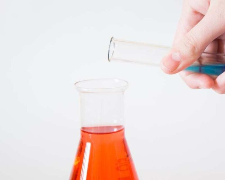 Katalis dalam Kimia dan Hubungannya dengan Laju Reaksi - Alief Rakhman